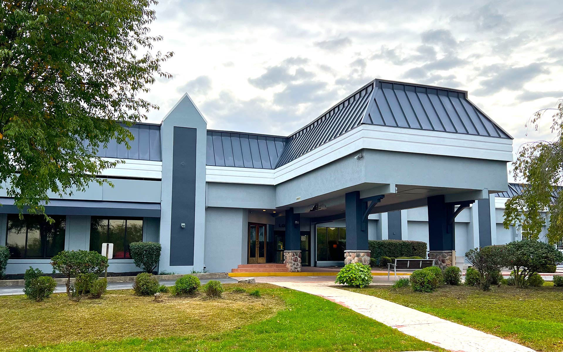 Furnished Studio and Efficiency Apartments for Rent | ReVi